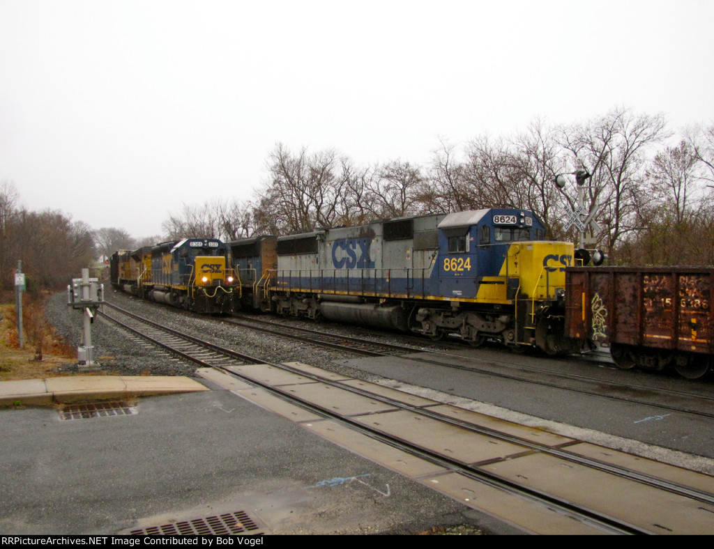 CSX 8624 and 8361